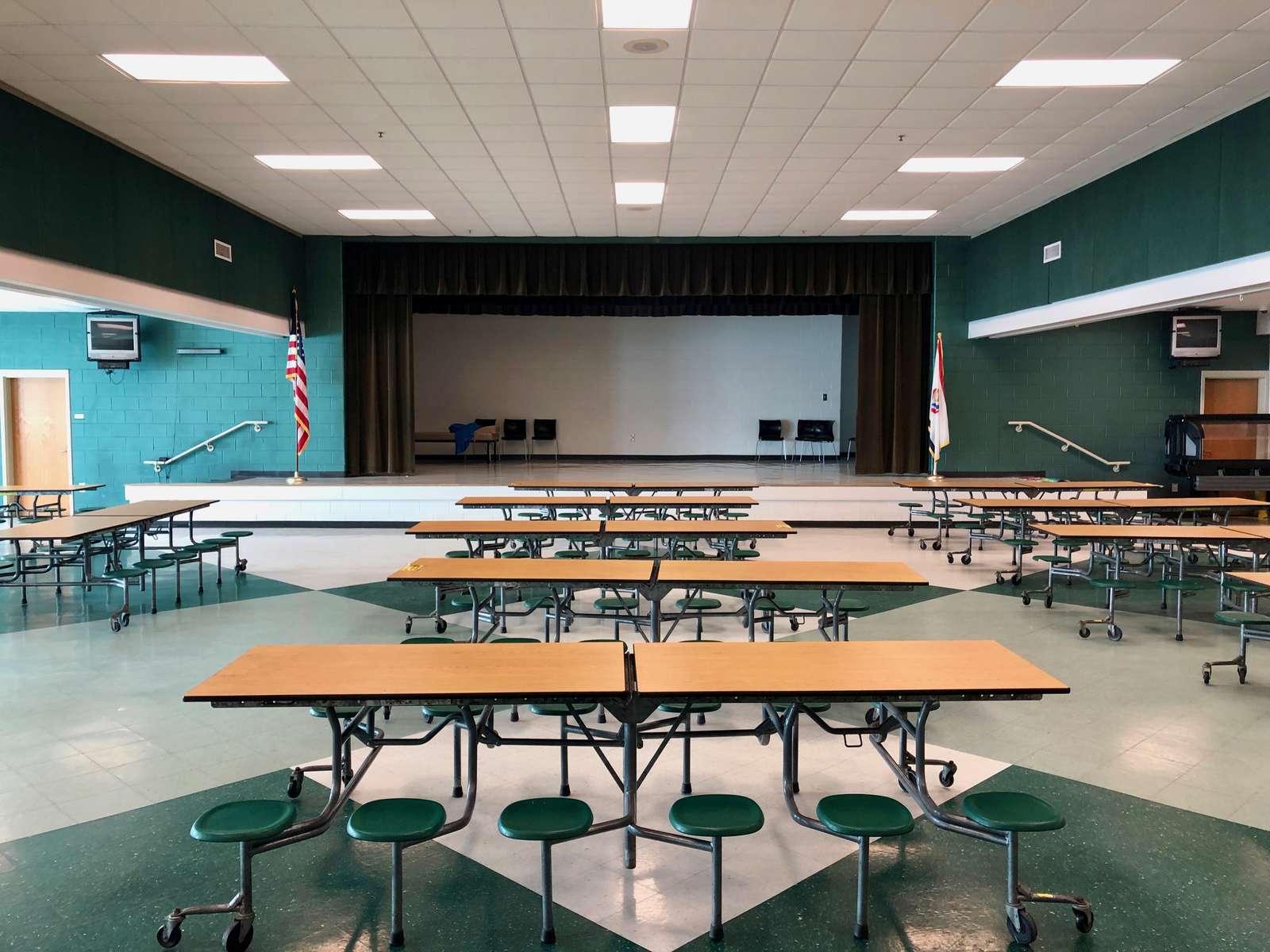 Rent a MPR (Medium) in Savannah GA 31404