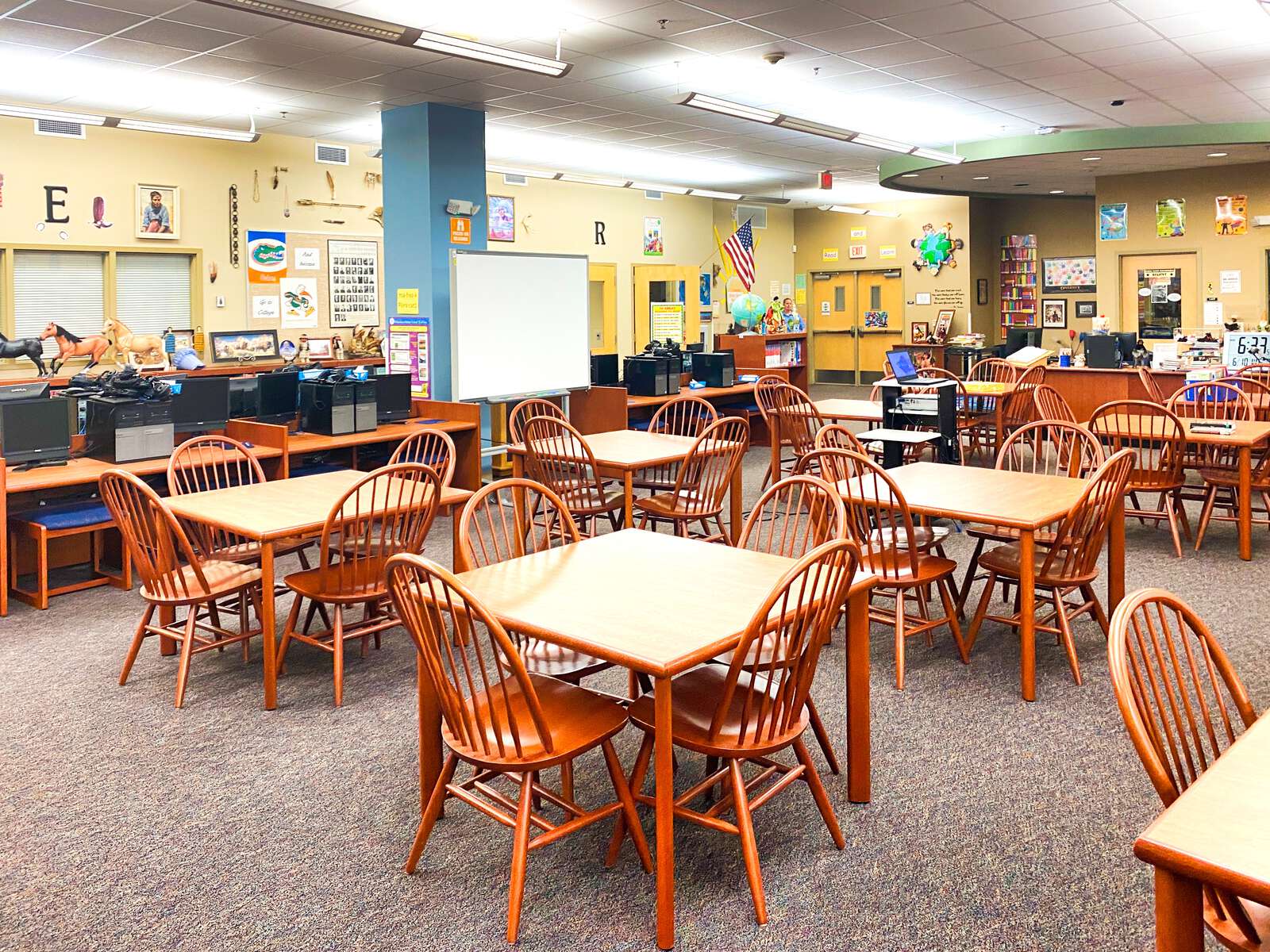 Rent a Library (Small) in Kissimmee FL 34741