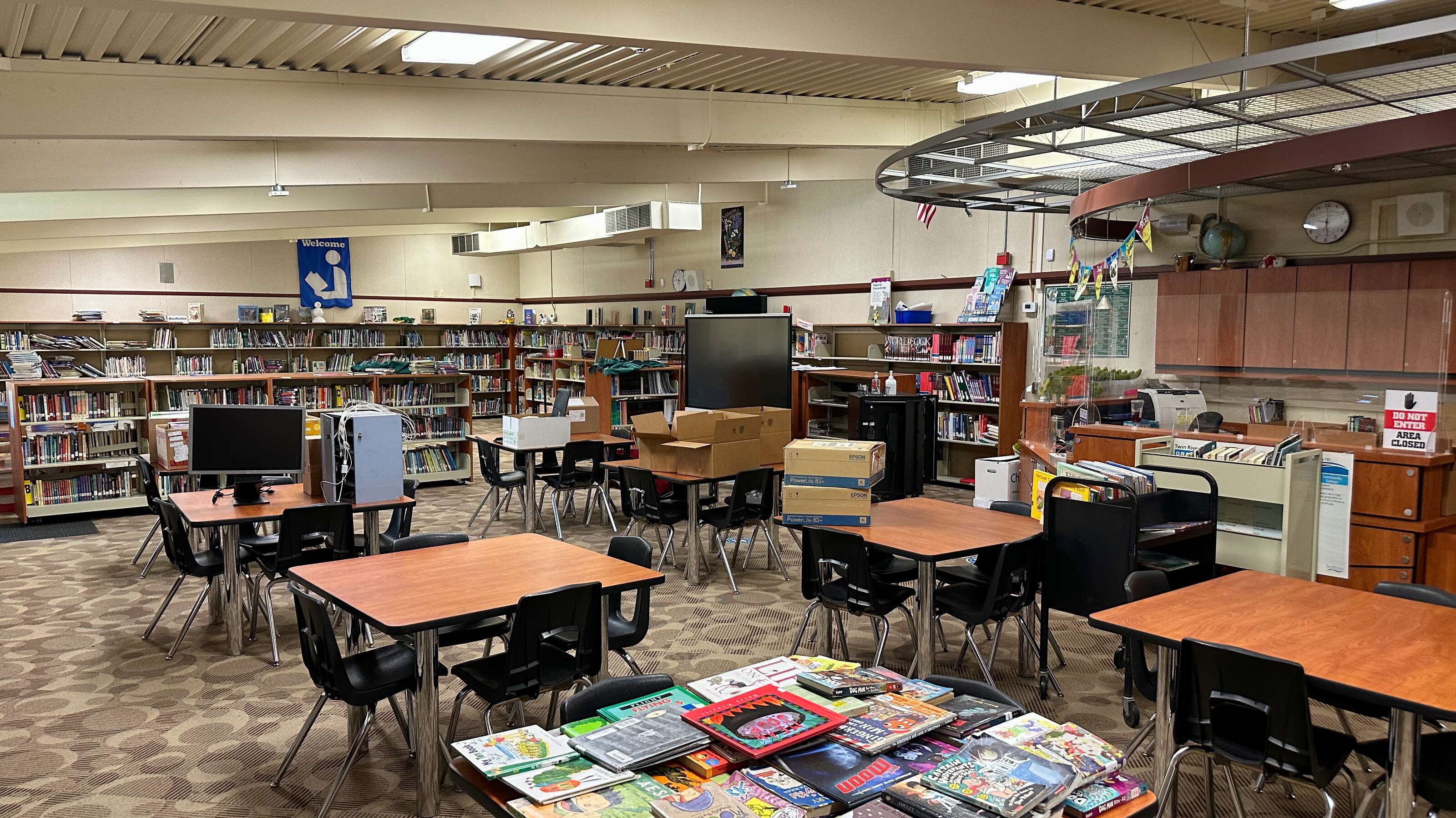 Rent a Library (Small) in North Highlands CA 95660