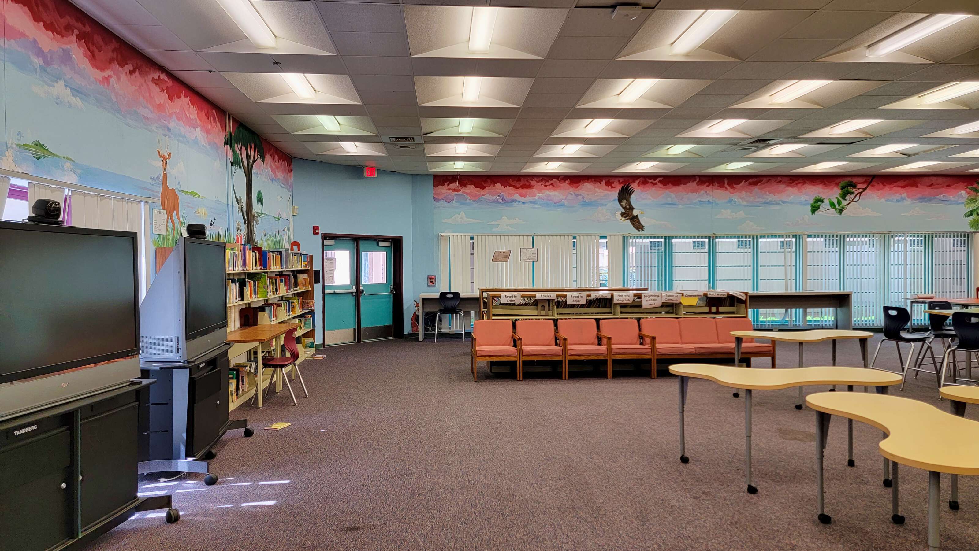 Rent a Library (Small) in Hollywood FL 33024