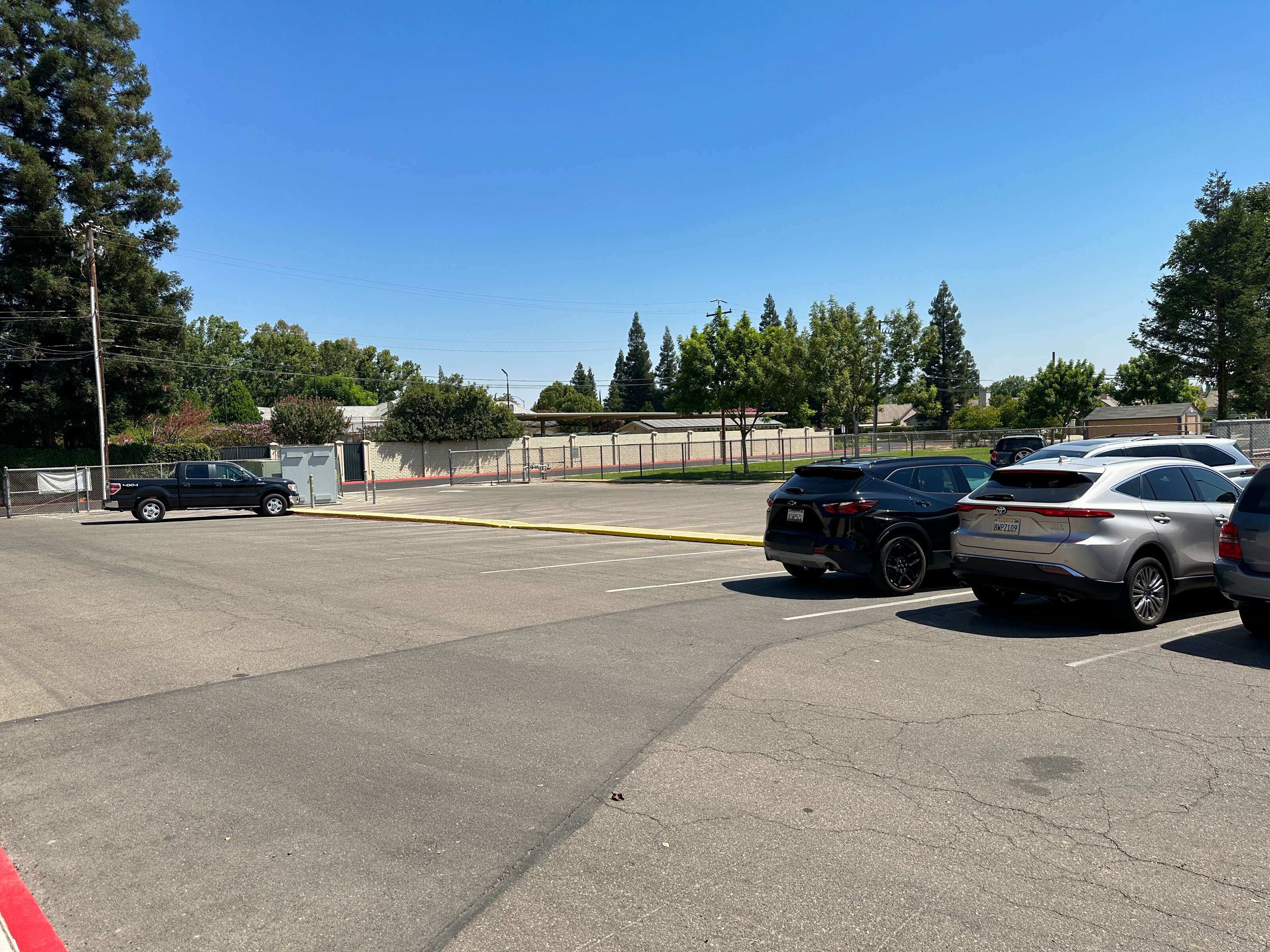 Rent a Parking Lot (Small) in Fresno CA 93711