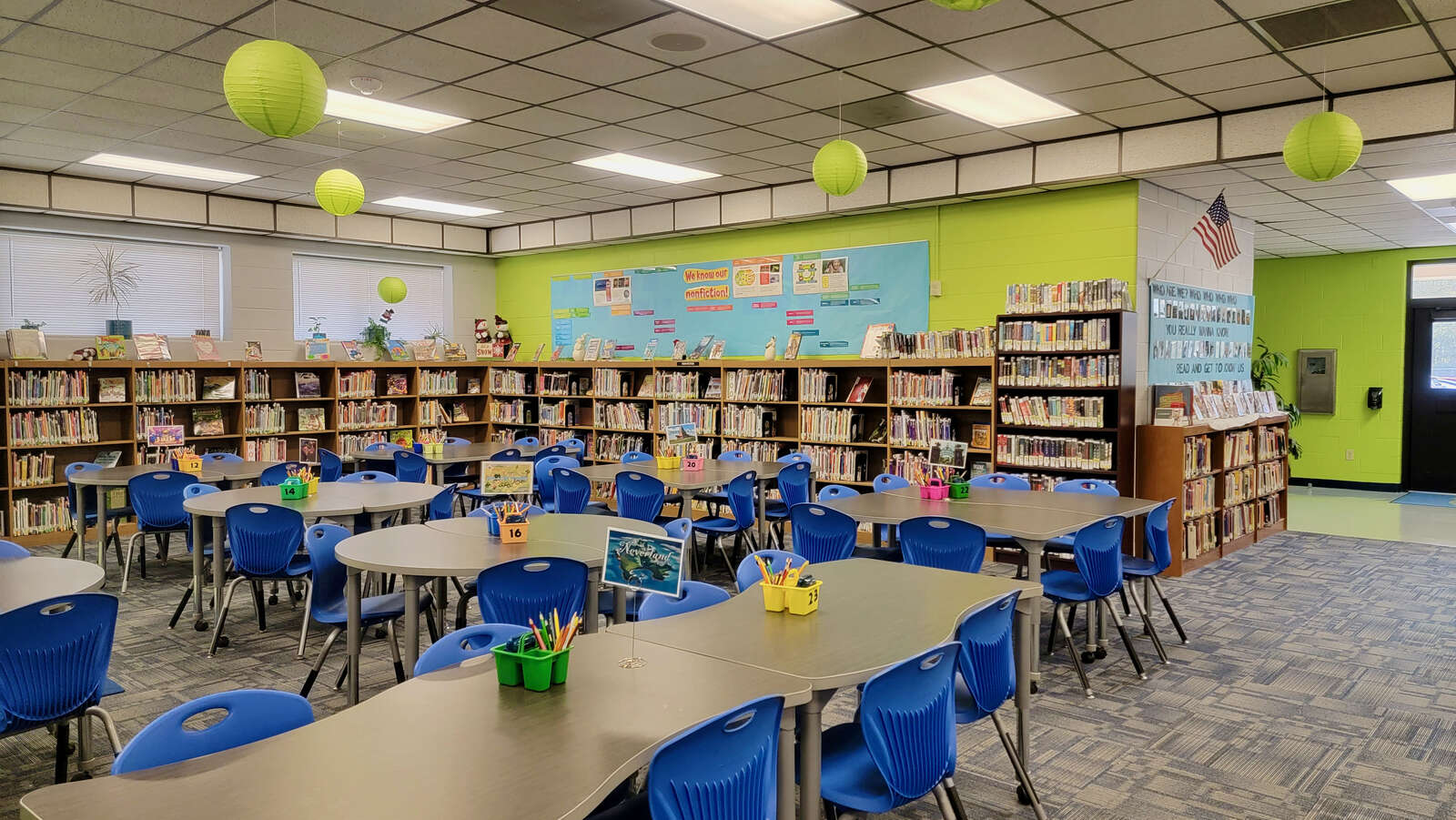 Rent a Library (Small) in Middleburg FL 32068