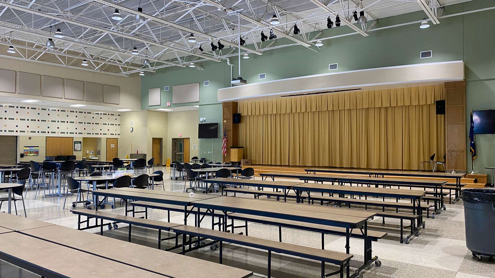 Rent a Cafeteria (Small) in Lexington SC 29072