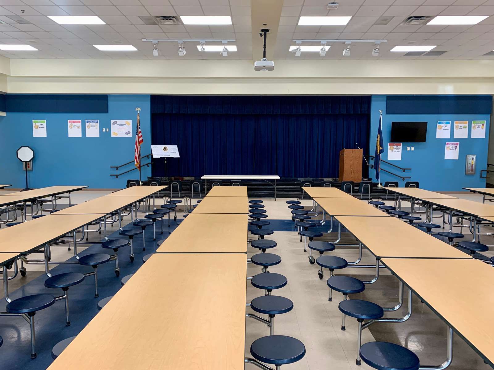 Rent a Cafeteria (Small) in Savannah GA 31415