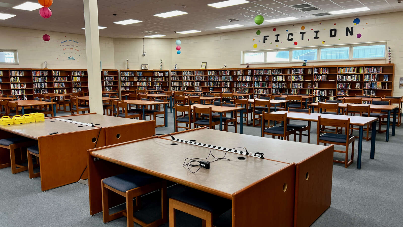 Rent a Library (Medium) in Deltona FL 32738