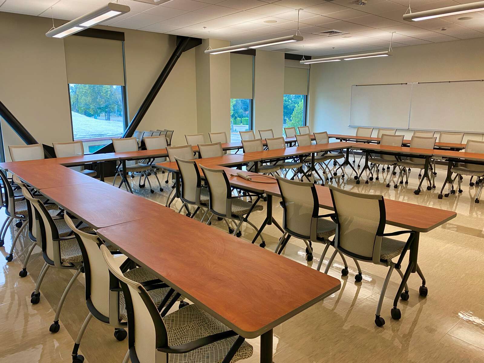 Rent a Conference Room in Valley Glen CA 91401