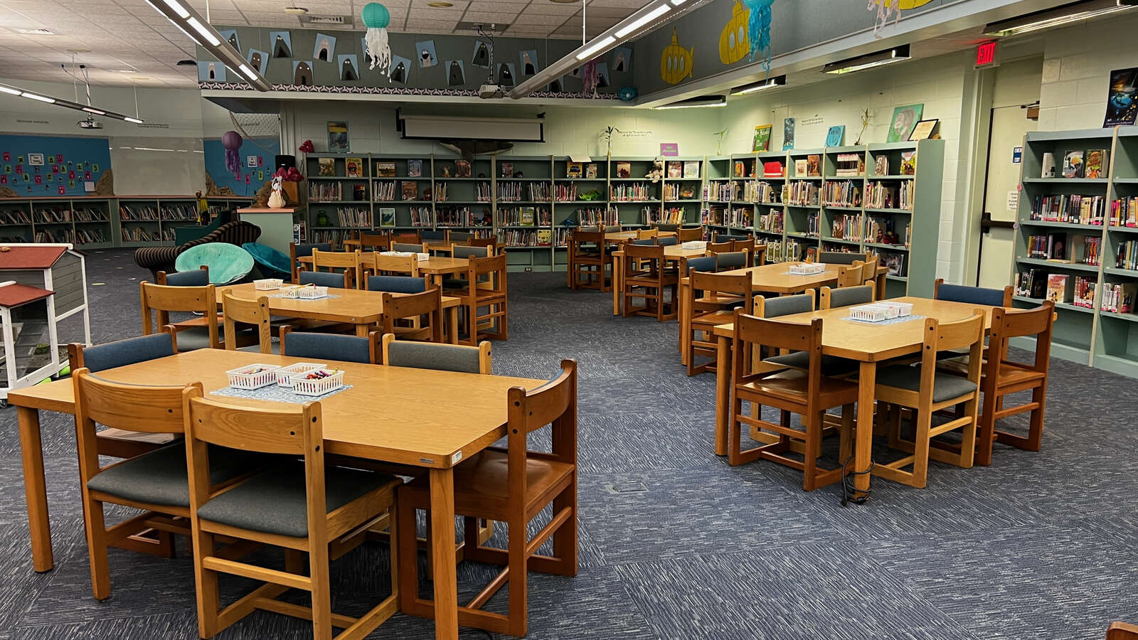 Rent a Library (Small) in Edgewater FL 32141