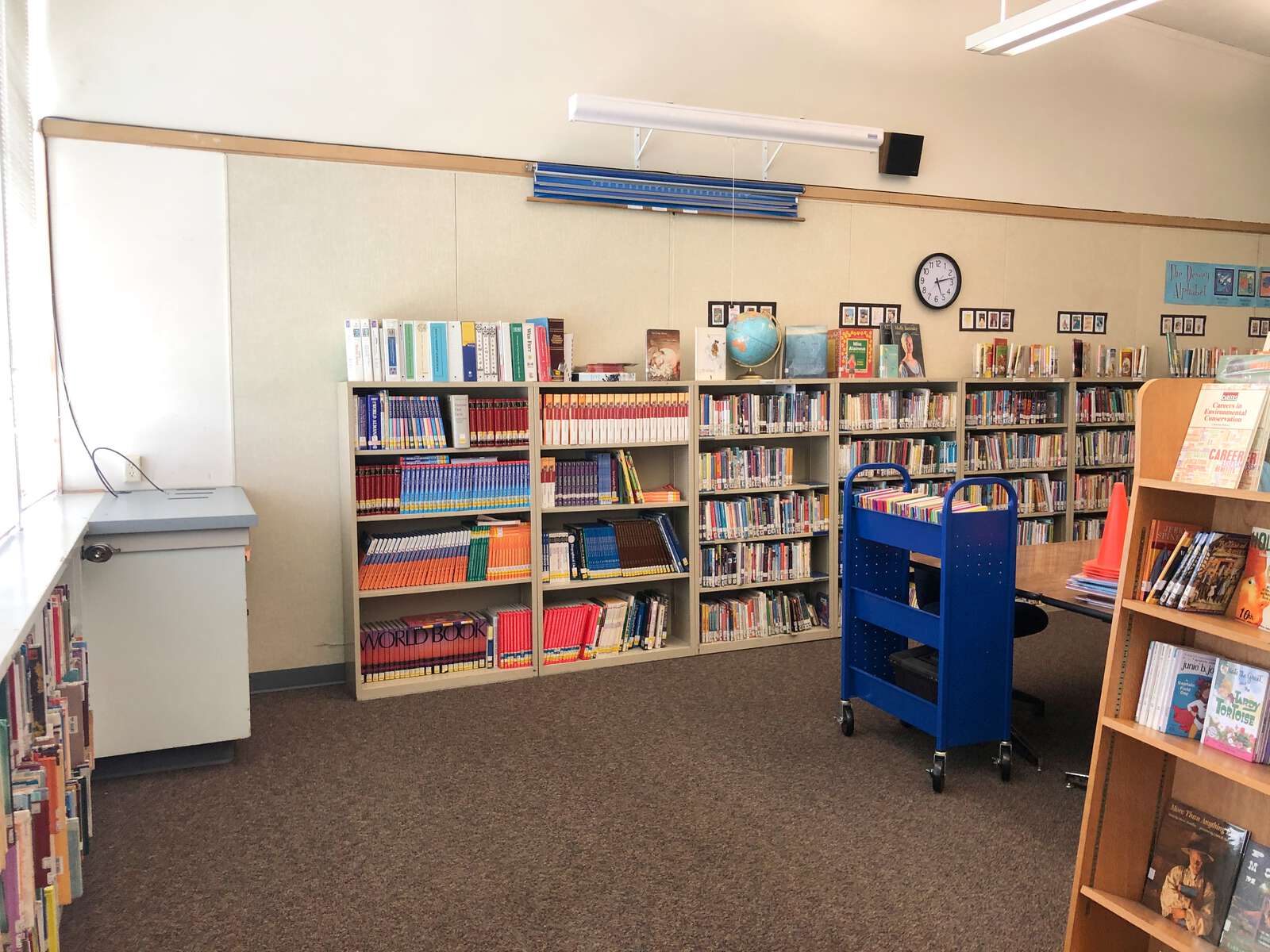 Rent a Library (Small) in Modesto CA 95354