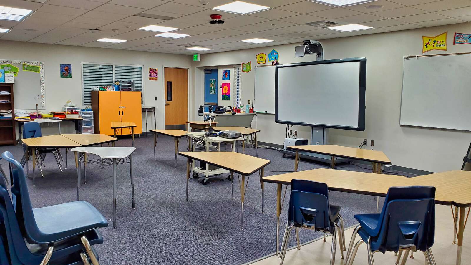 Rent a Classroom (Small) in San Diego CA 92124
