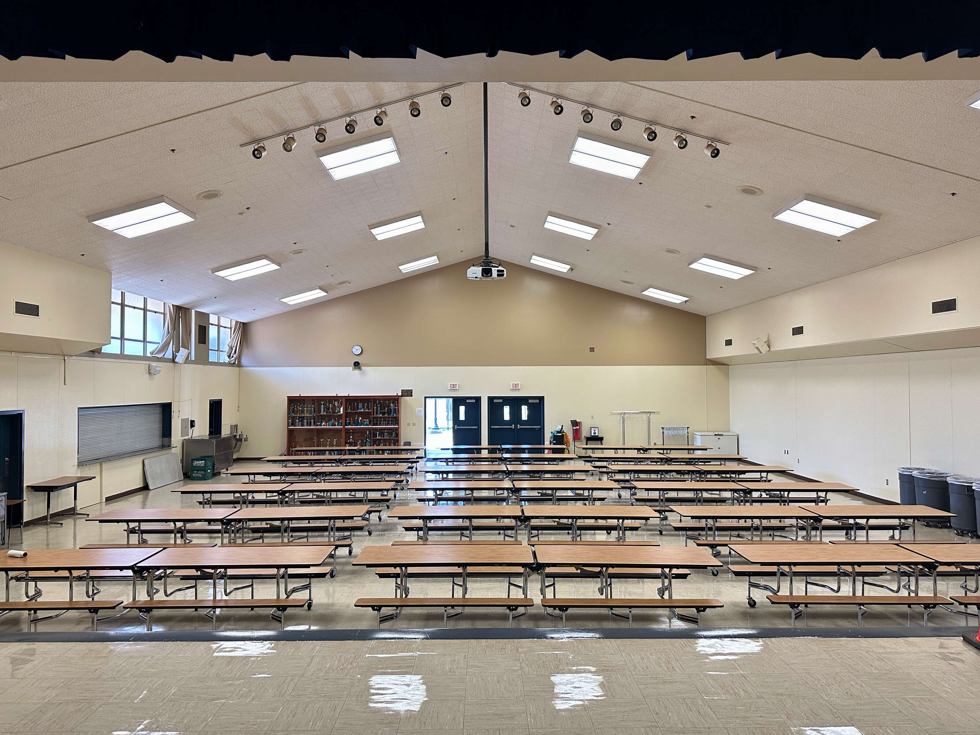 Rent a MPR (Small) in Fresno CA 93722