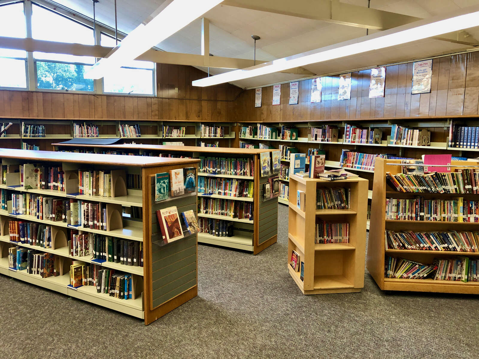 Rent a Library (Small) in Modesto CA 95355