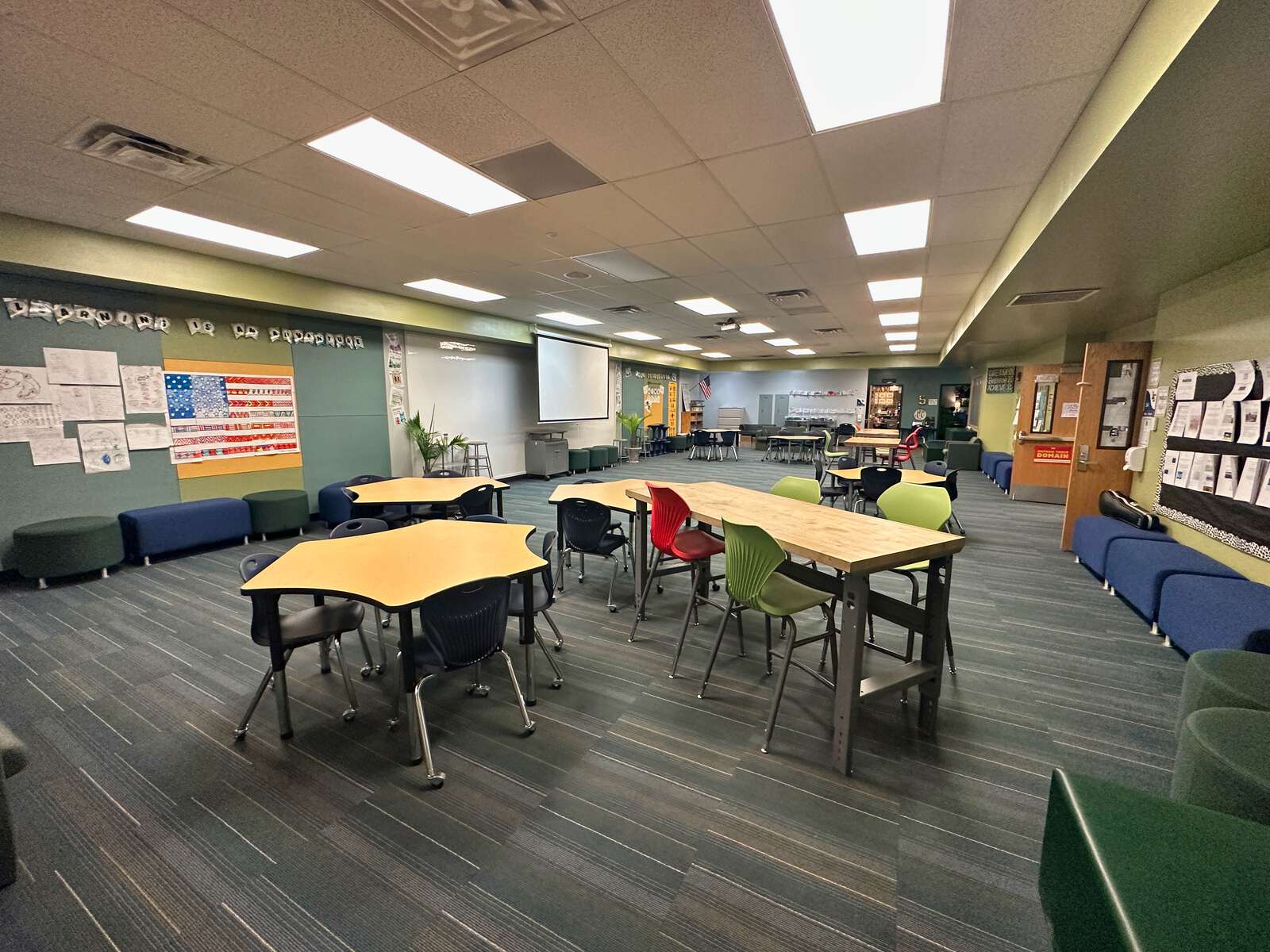 Rent a Library (Small) in Liberty MO 64068