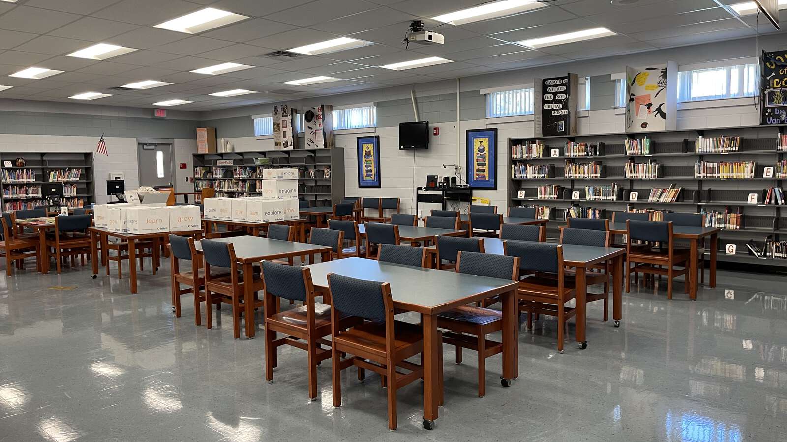 Rent a Library (Small) in Tampa FL 33605