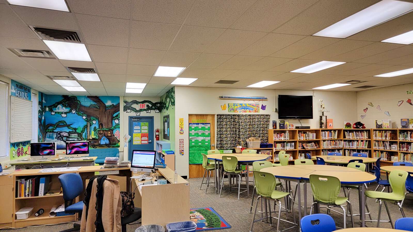 Rent a Library (Small) in Albuquerque NM 87121