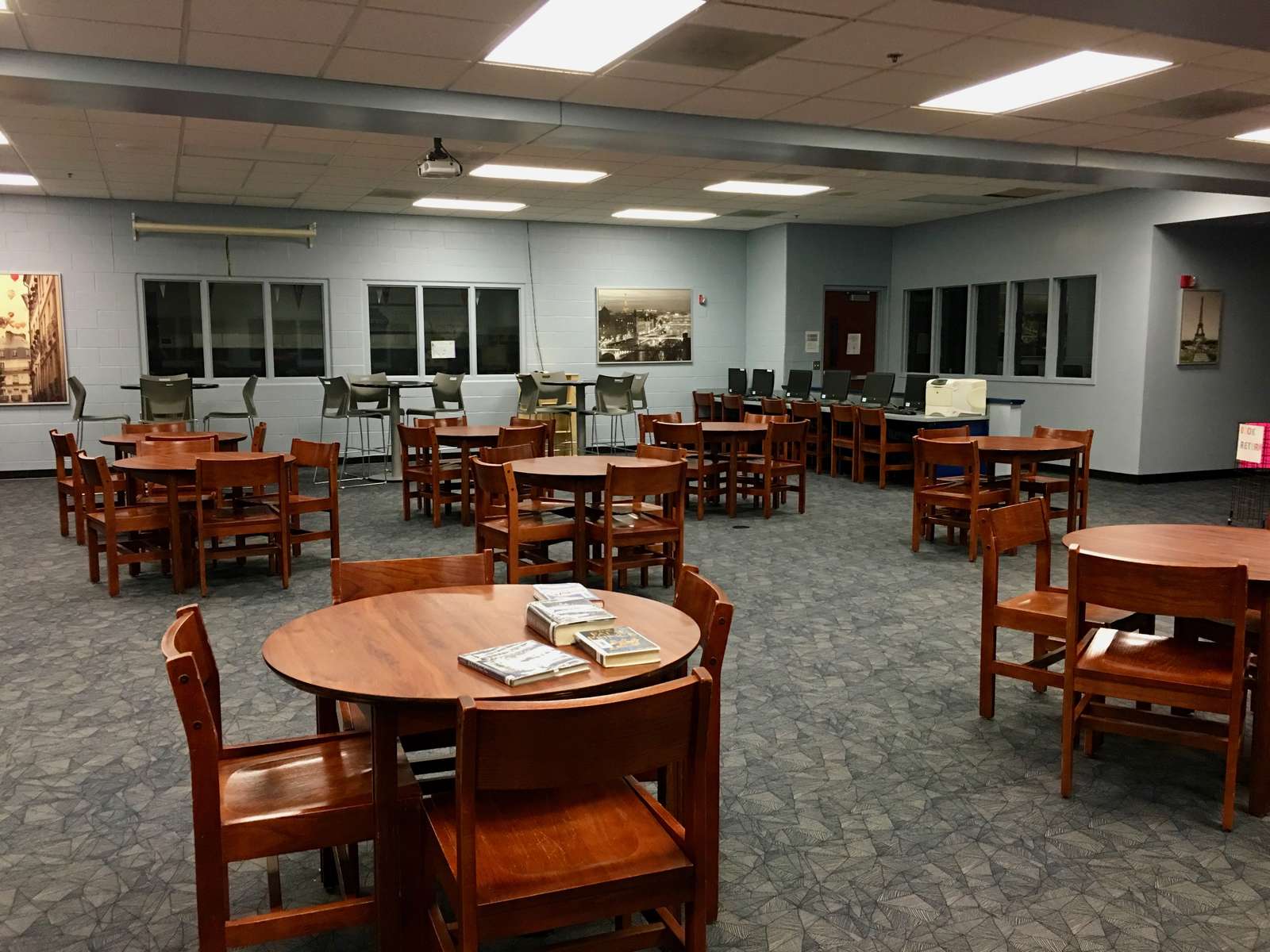 Rent a Library (Medium) in Independence MO 64057