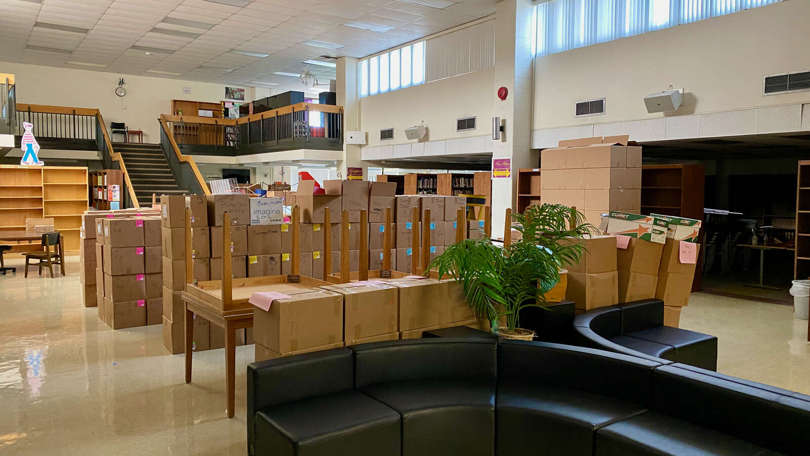 Rent a Library (Large) in Drexel Hill PA 19026