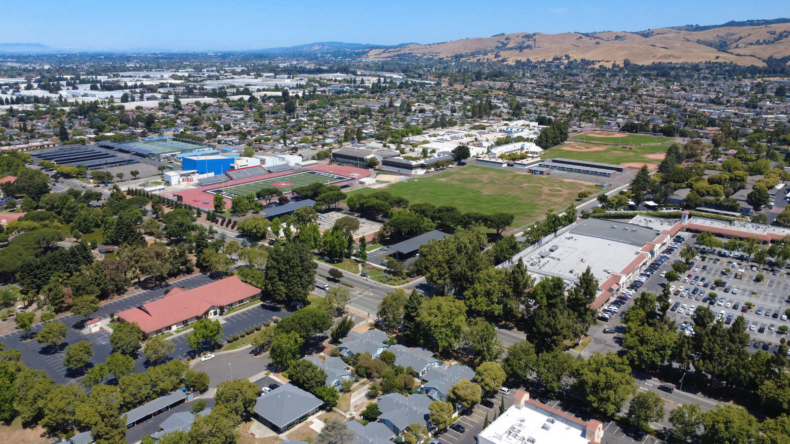 Rent fields, gyms, theaters and more in Union City